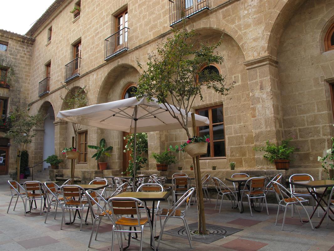 Bull-running, battles and bands: A guide to Javea’s fiestas