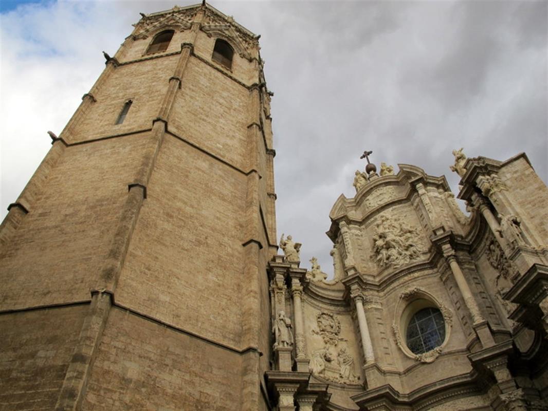 Valencia - Walking tour around the old town