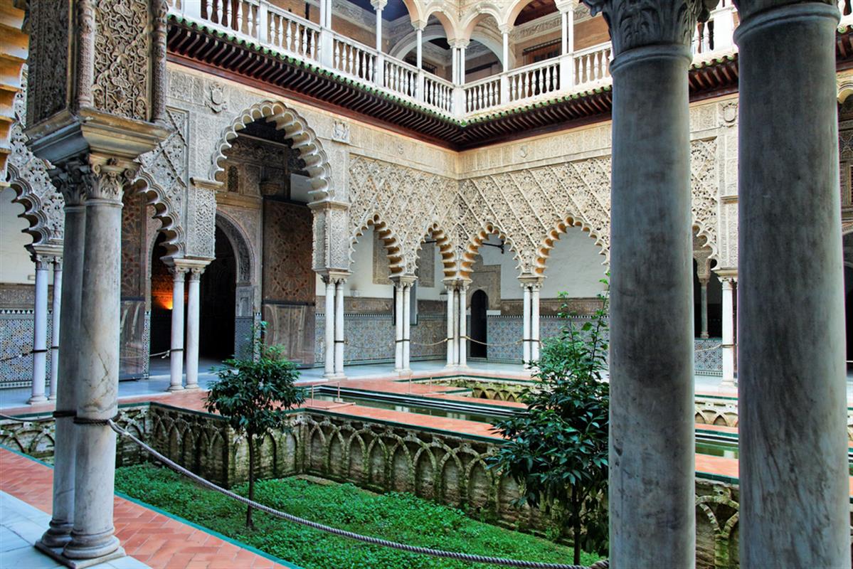 10 Perfect Spanish Palaces 10 Perfect Spanish Palaces